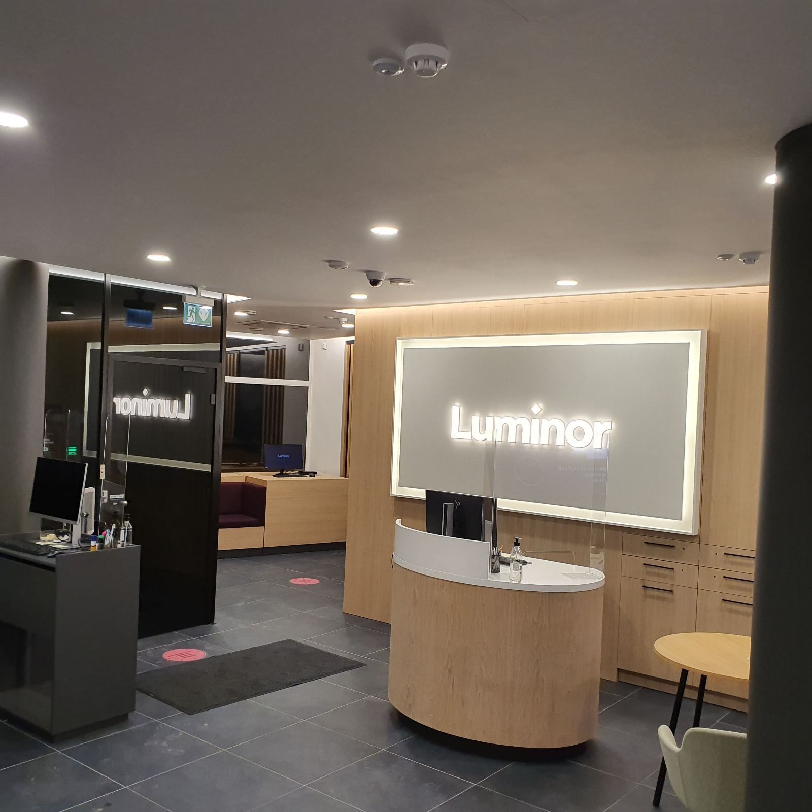 PVC ir kiliminės dangos klojimas | Daviska